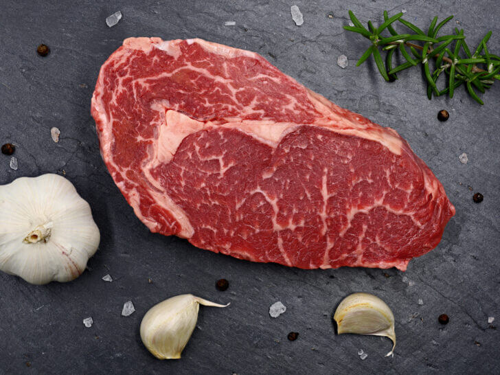 5 Differences Between Ribeye vs Tenderloin to Help You Choose